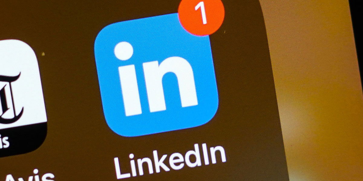 Stötta en arbetssökande på Linkedin