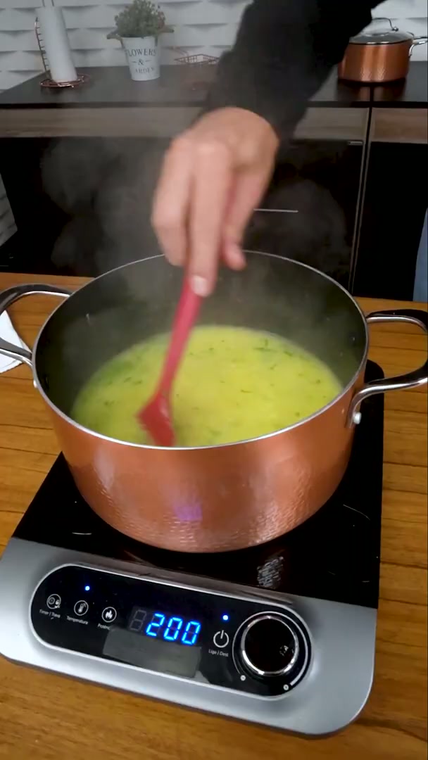 Caldo da Caridade! Receita boa e quentinha que cabe no bolso dos ...