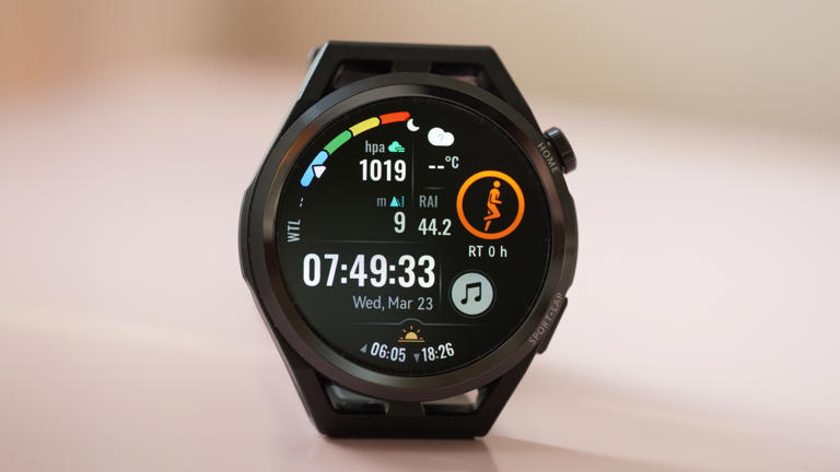 Chinese wearable giant targets Garmin with new running smartwatch ...
