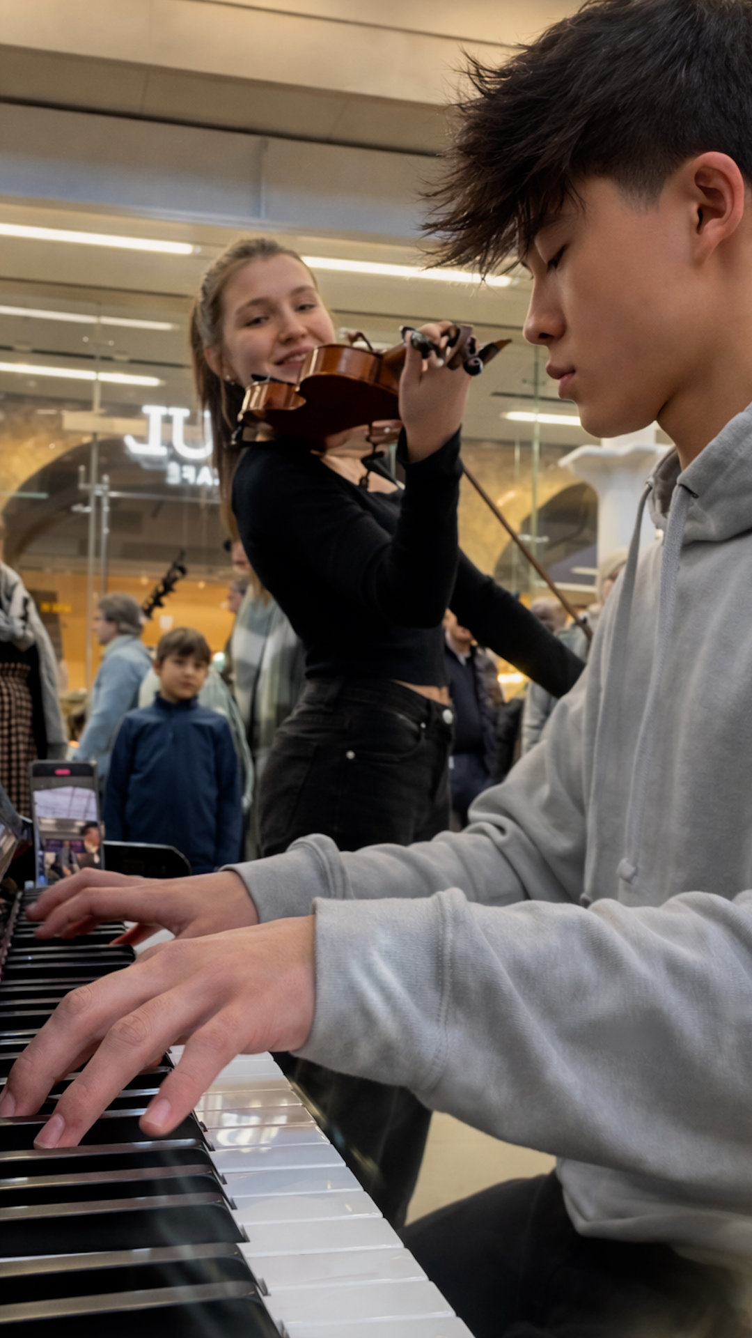 A public violin and piano moment with Julia Majewska