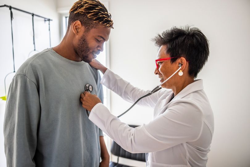 Men risk heart attacks from as young as their 30s with one age seeing ...