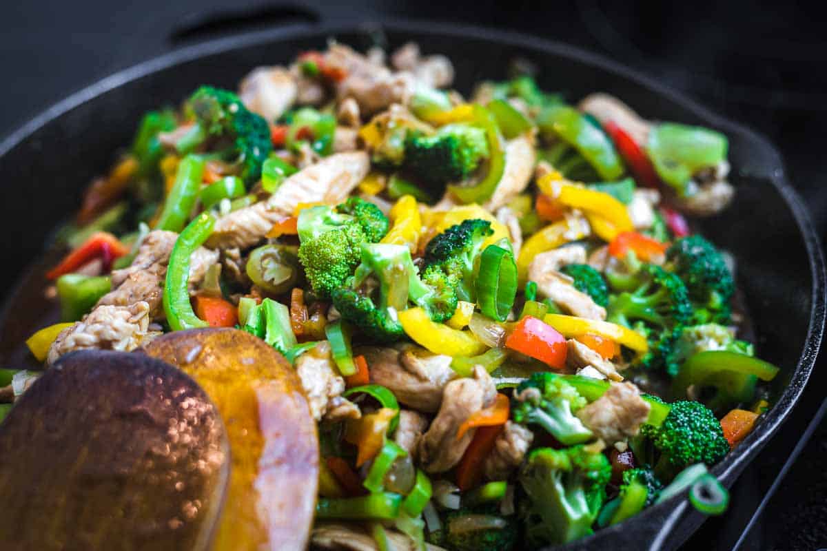 29 easy main dish recipes that prove simple can still taste good