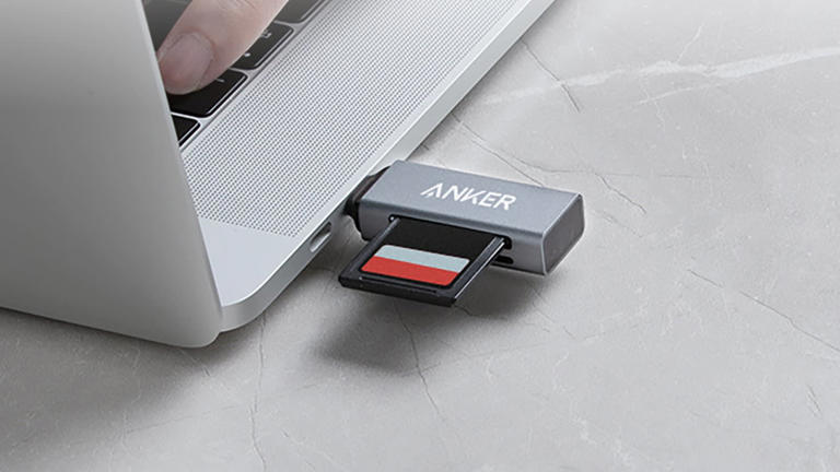 Wow! Score Anker’s SD/microSD card reader for just $9 while you can