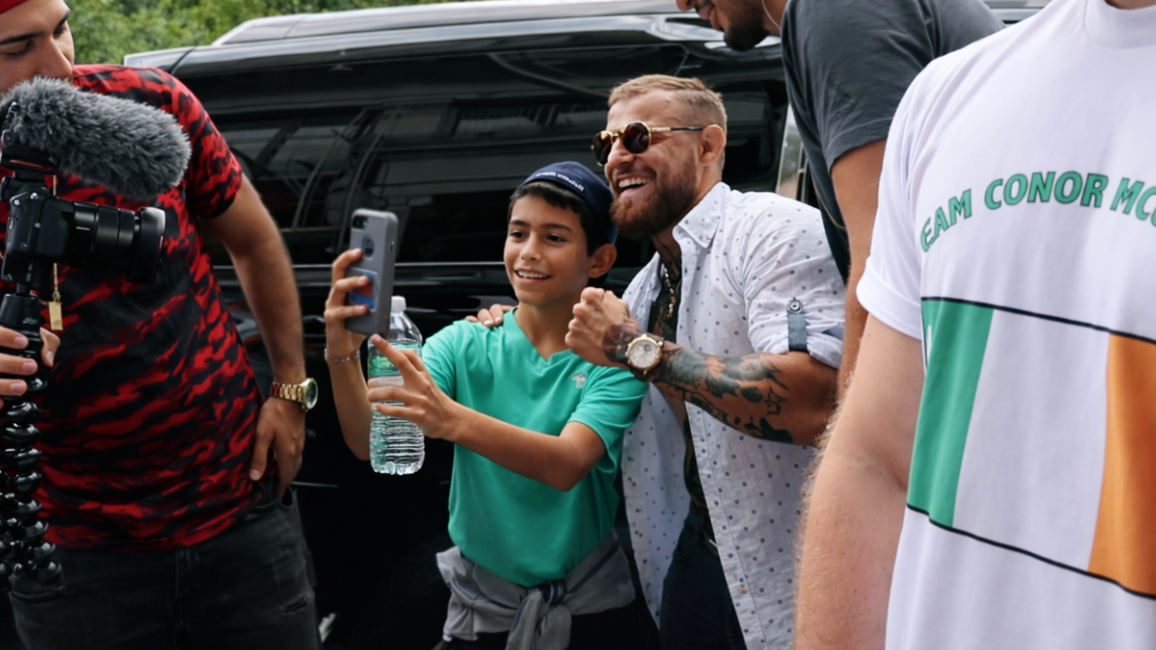 People react to a Conor McGregor look-alike in NYC