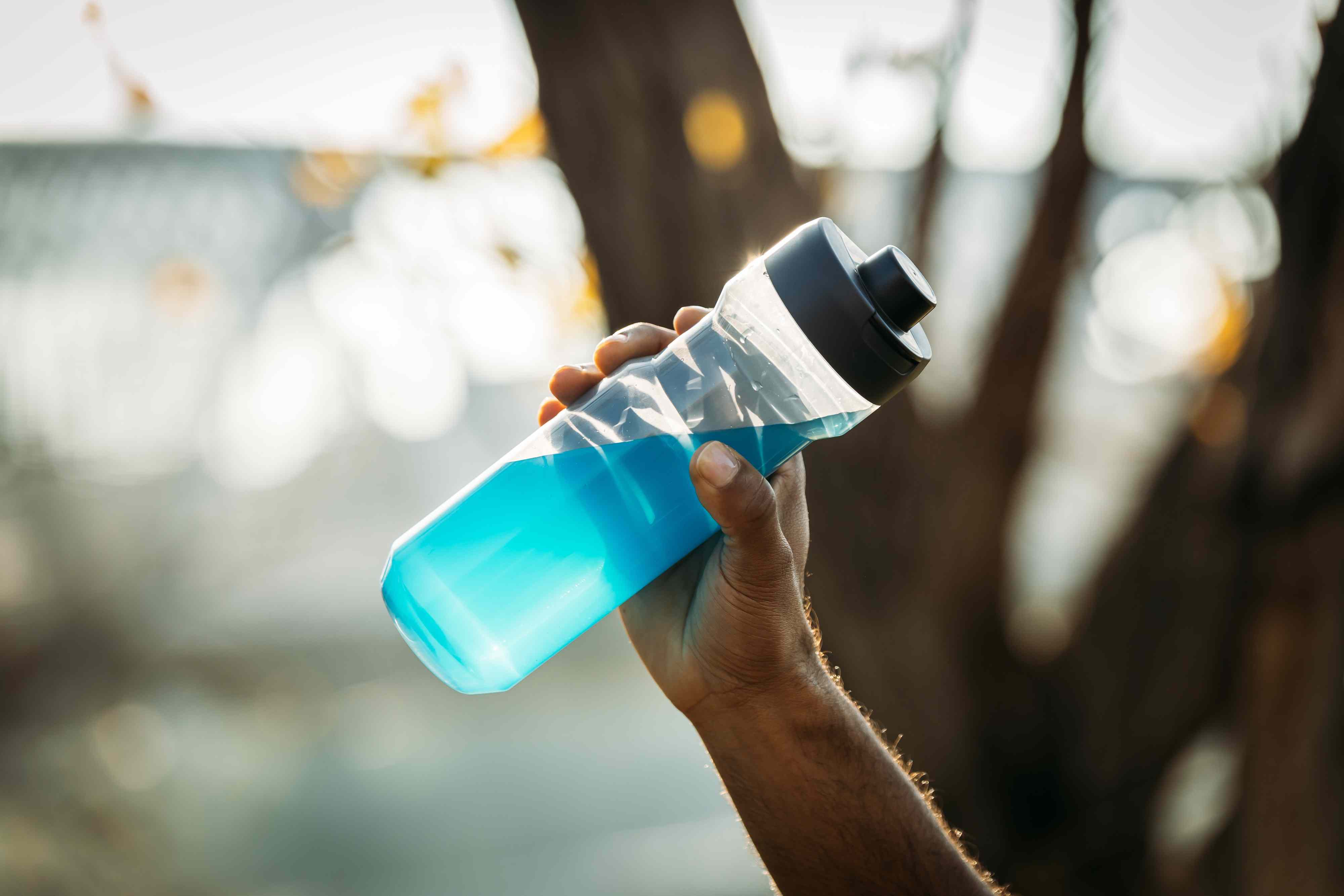 6 potential risks of drinking too many electrolyte drinks
