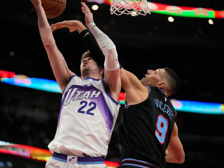 Chicago faces Indiana for conference showdown