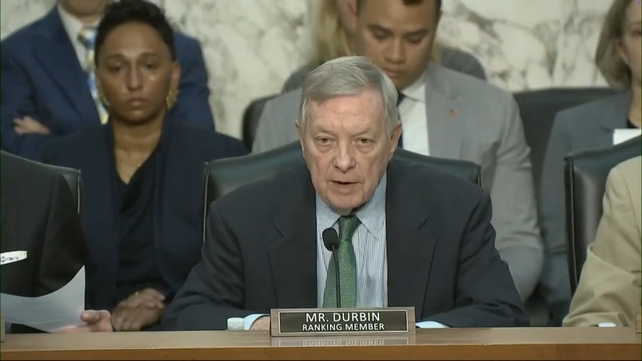 'It's my job': Dick Durbin puts an end to Pam Bondi's barking, reminds ...