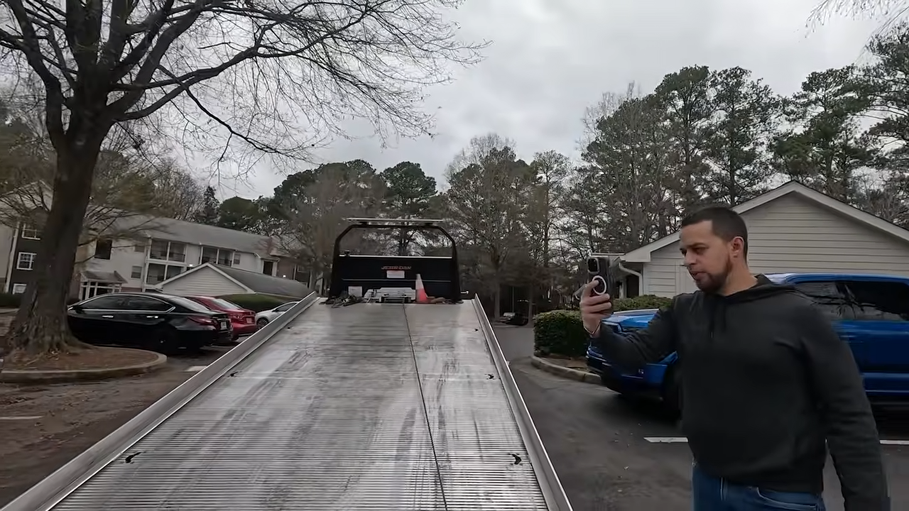 Male Karen learned the hard way what hooked means