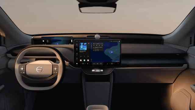 Volvo EX60 Cross Country user interface