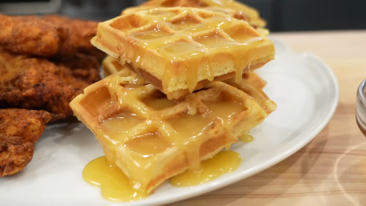 How to make chicken and waffles at home without messing it up