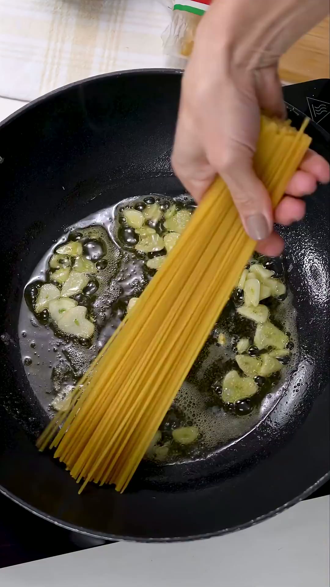 Macarrão de restaurante feito em uma só panela #macarrão #receitarapida