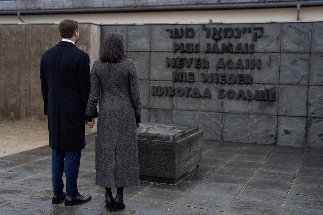 JD Vance criticized over Holocaust remembrance post that doesn't ...