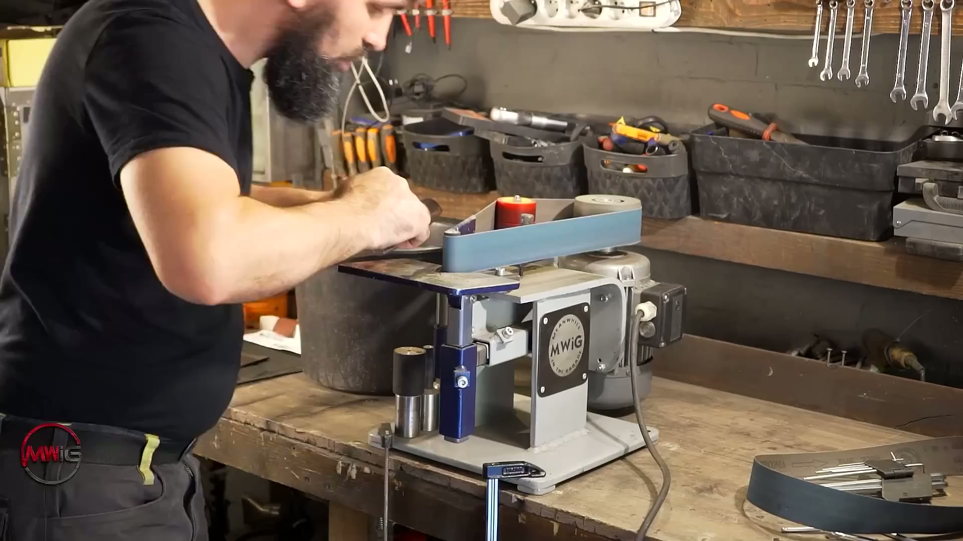 I forged the ultimate knife – stainless steel, titanium & one-of-a-kind 🔥🔪