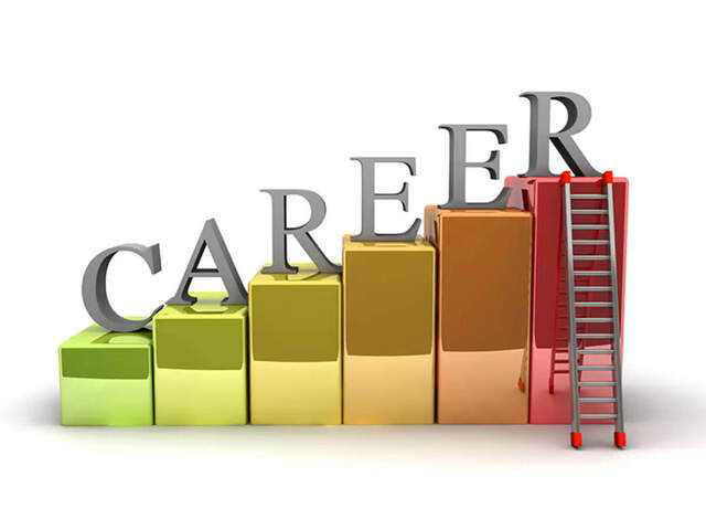 Top short-term courses after 10th grade for high salaries