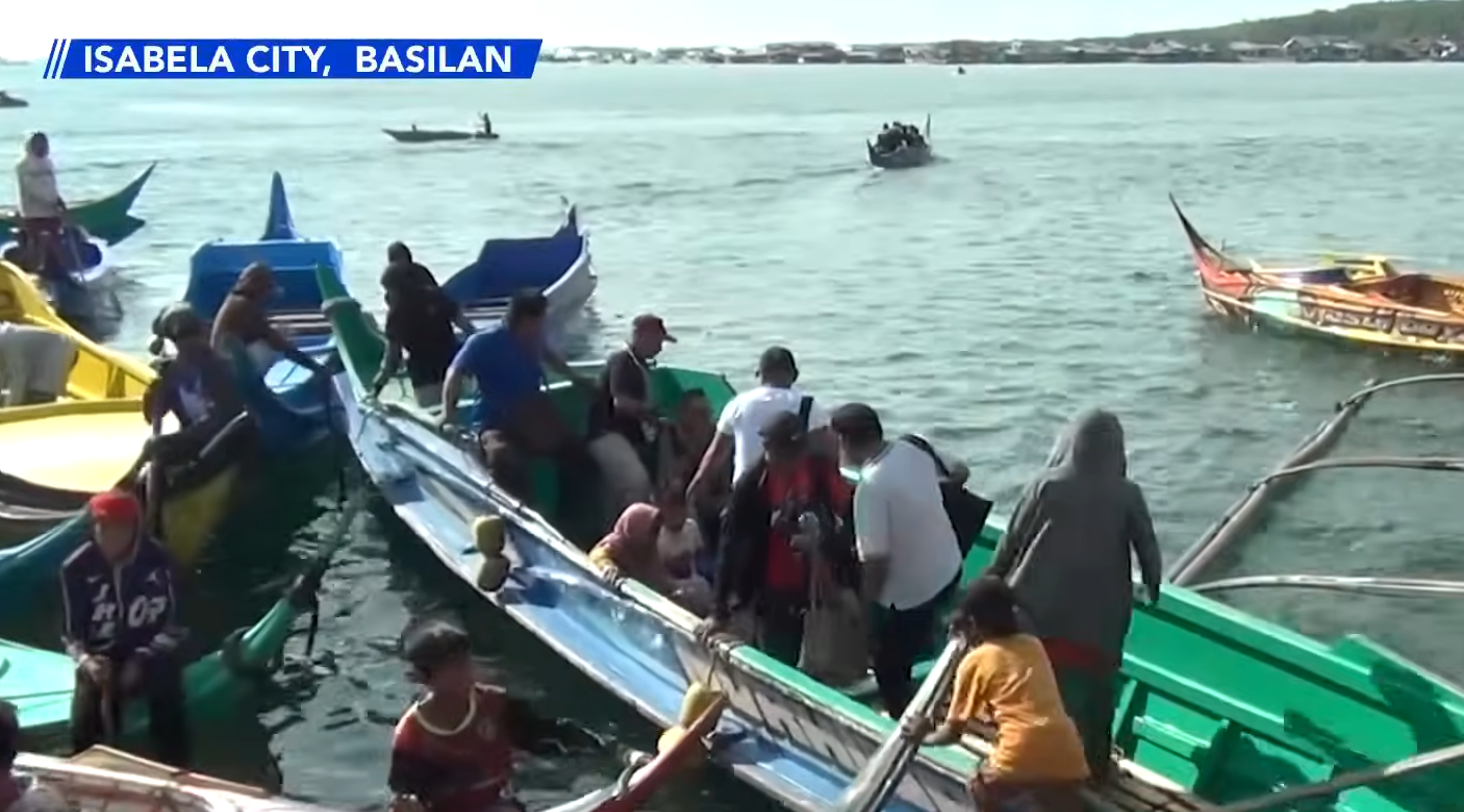 Sharks add risk to M/V Trisha Kerstin rescue operations