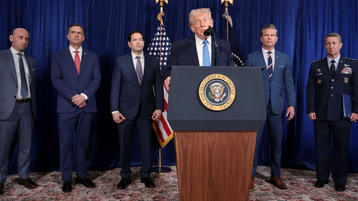 CNN reporters stunned by 'extraordinary' retreat by Stephen Miller