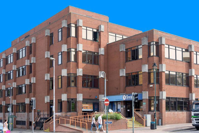 Councillors to debate 'border emergency' motion after previous asylum ...