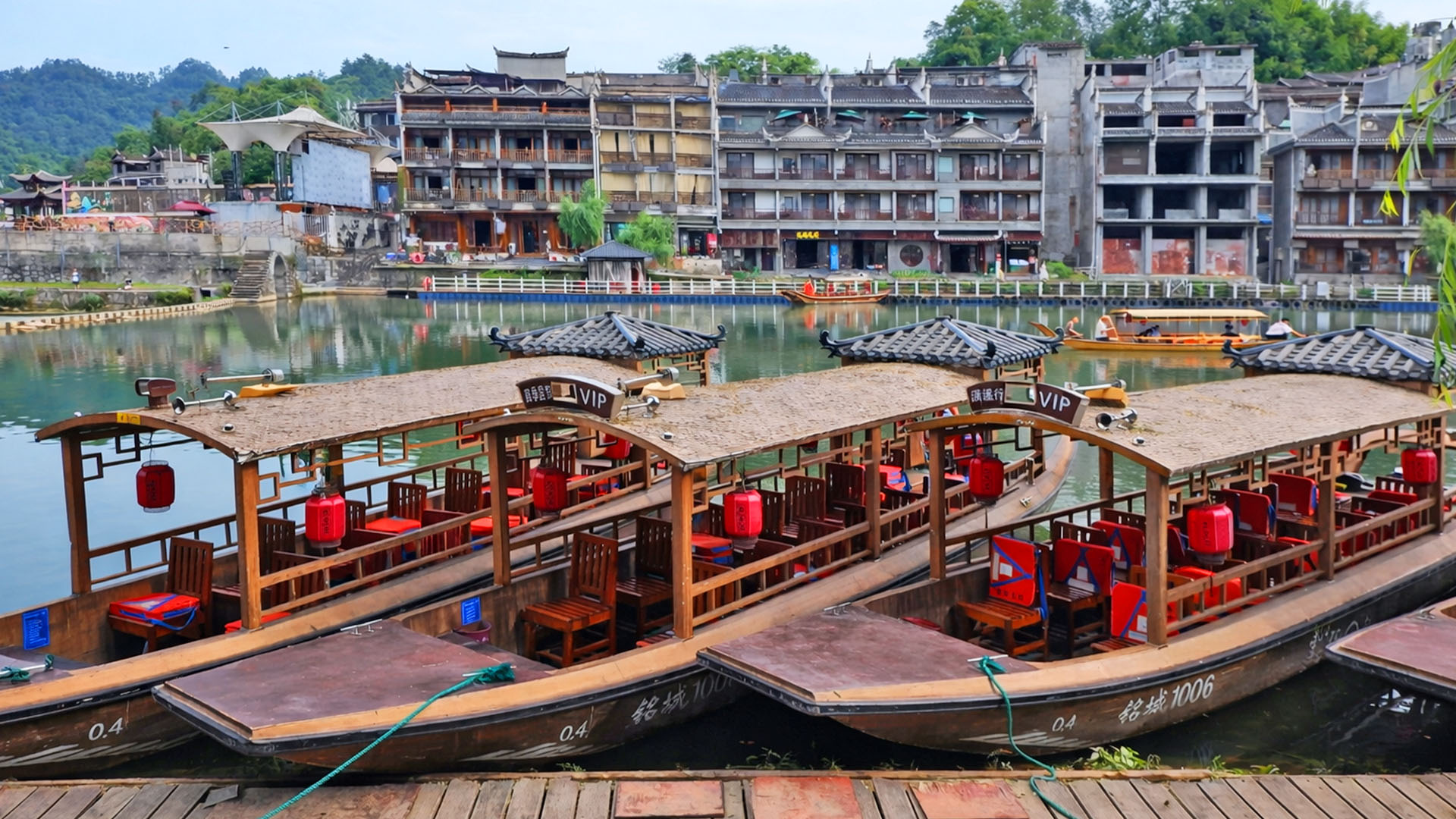 Barques traditionnelles sur les rivières en Chine