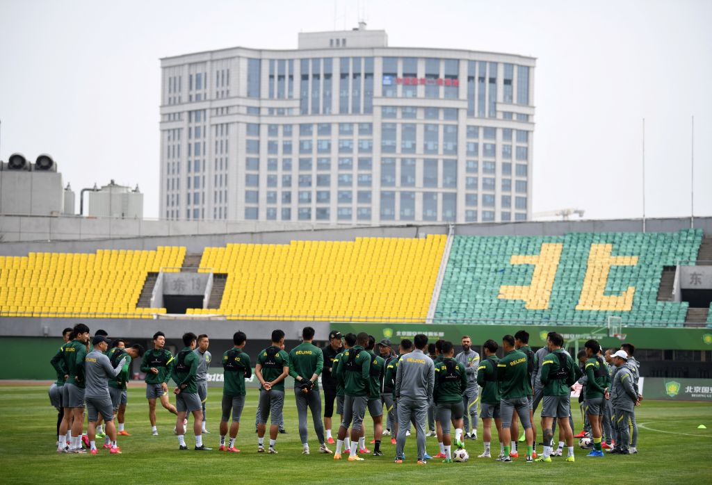 Former Hibs boss reacts to new management chance as he's handed rave ...