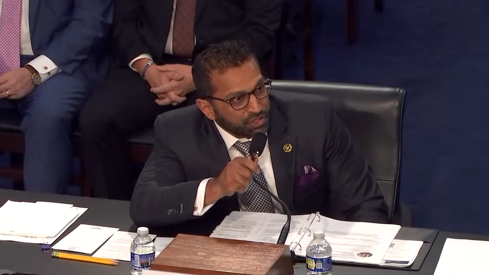 'You're accusing me!': Kash Patel panics, breaks out into a fit of rage ...