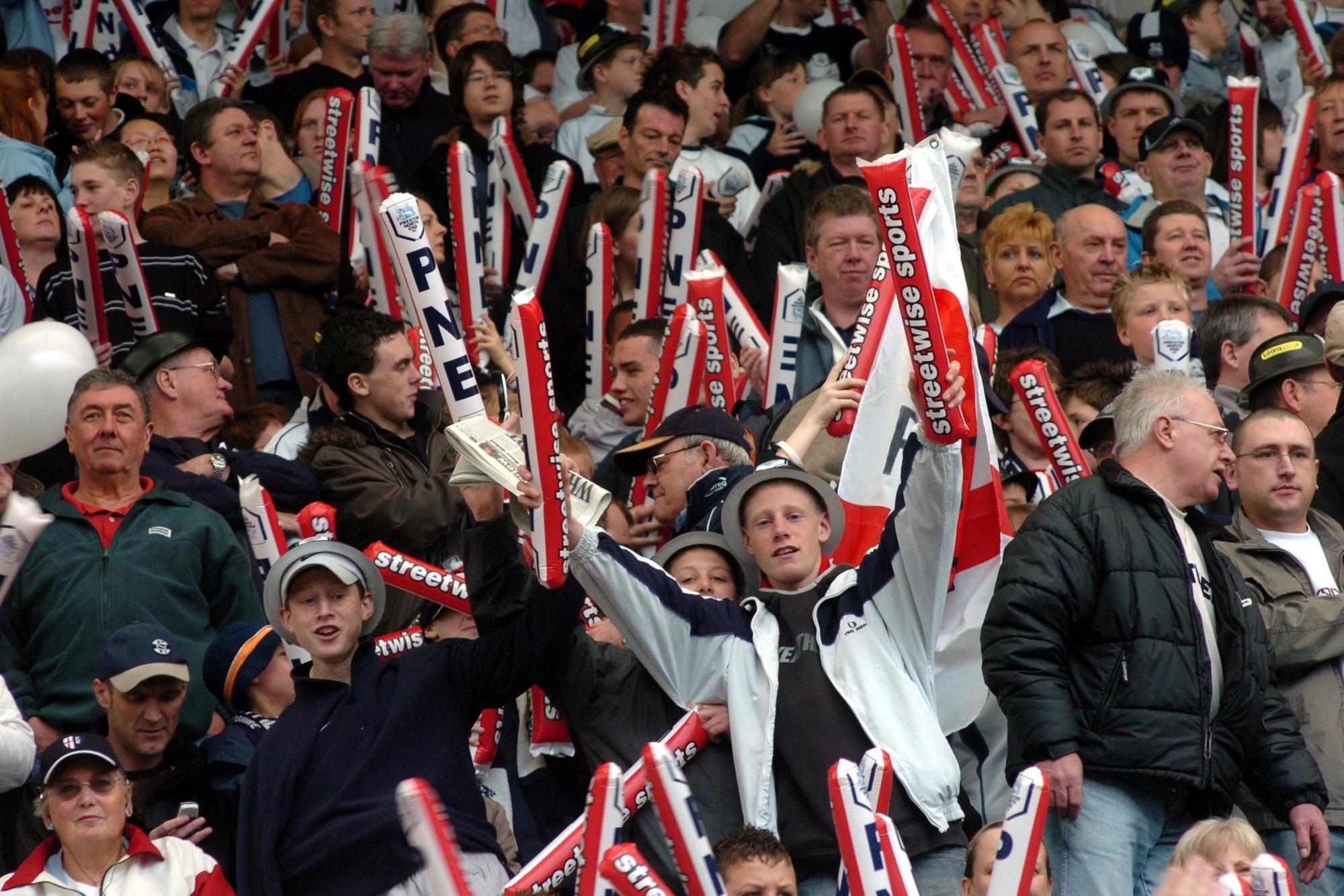 21 memorable pictures of Preston North End fans on the terraces in the ...