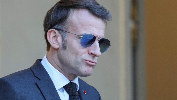 „DJ Macron“ räumt mit kultigen „for sure“-Auftritten im Netz ab