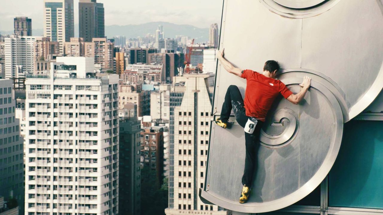 'The commentary is absolutely ruining this': Why Skyscraper Live ...