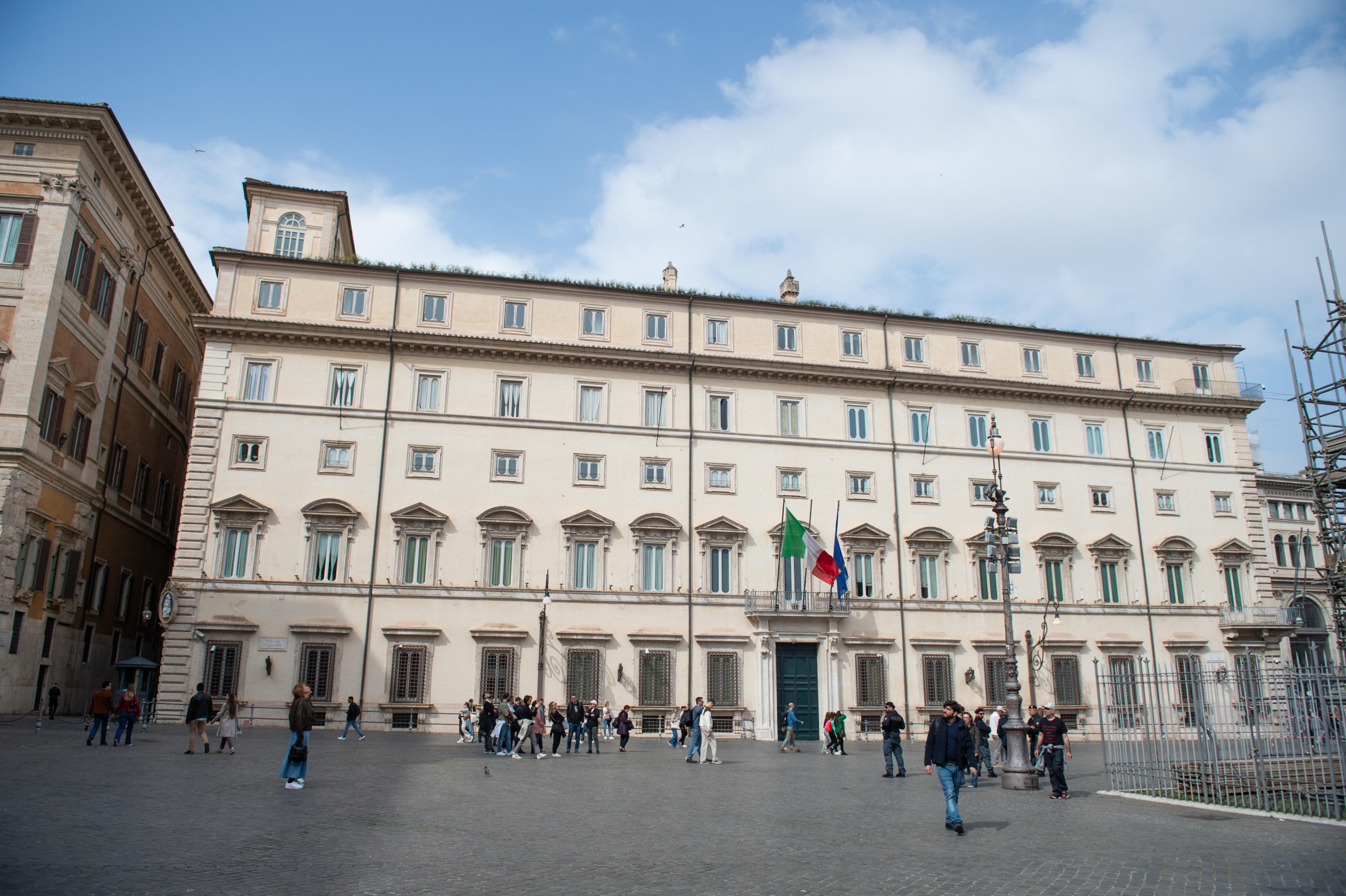 P.Chigi, a Kiev primo lotto di forniture per l'emergenza energetica