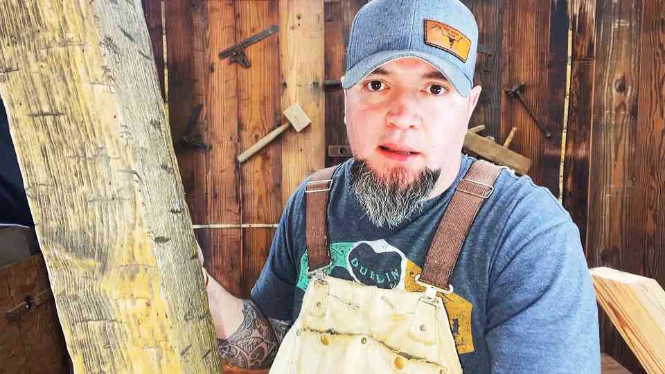 How to distress wood! Make new wood look old!