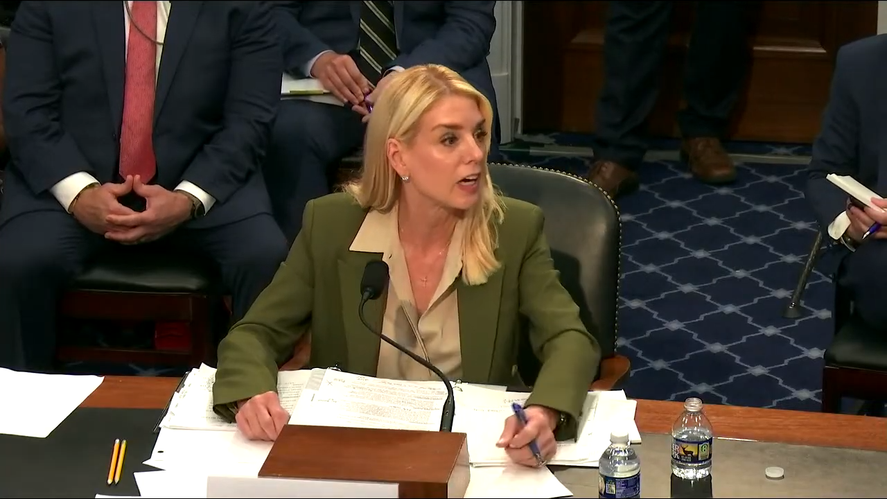 'Very unprofessional of you': Pam Bondi turns red with anger as ...