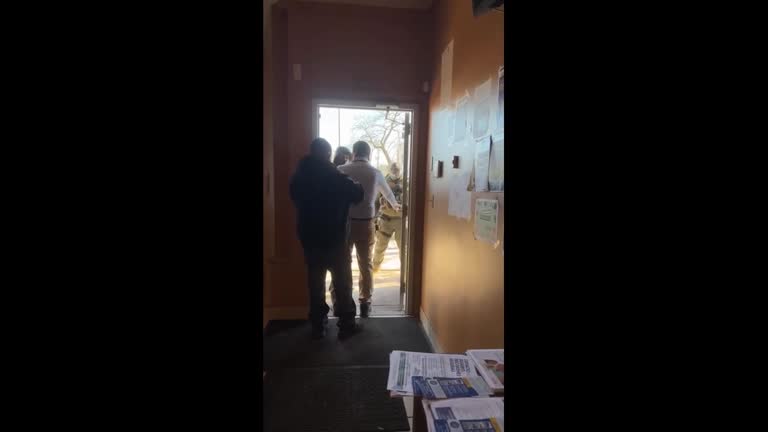 Video shows ICE agent trying to enter Ecuador's consulate in ...