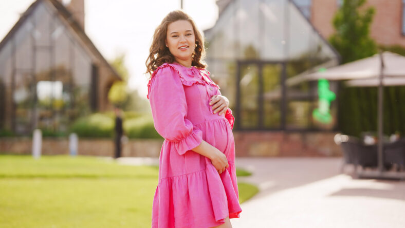 She gave birth in her friend's car, and now her friend won't speak to her