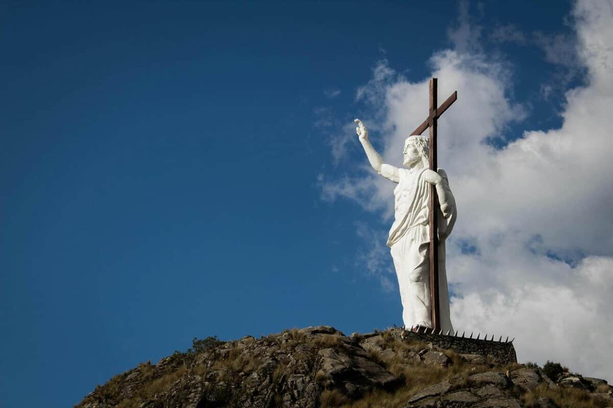 18 names of Jesus that will make you feel his love in a whole new way