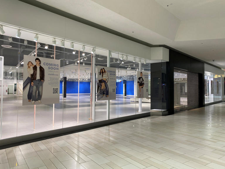 Charlotte Russe convenes with Urban Planet in new space at Sangertown