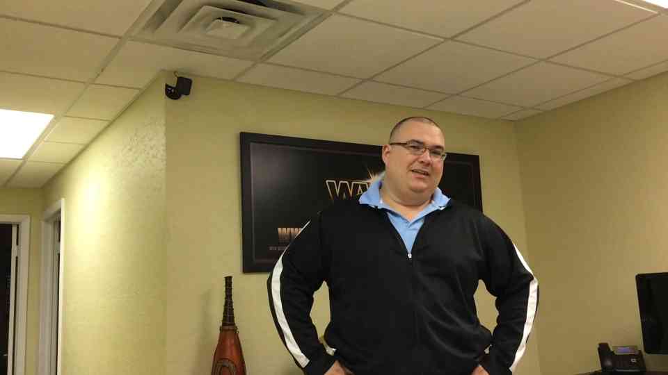 Coleman Road Trip Propane Portable Grill LXE unboxing review