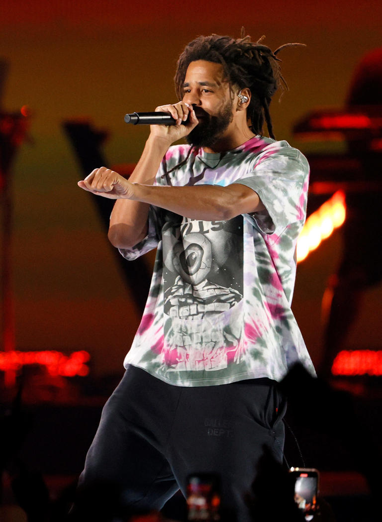 J Cole fires back at critics of his Kendrick apology in new freestyle