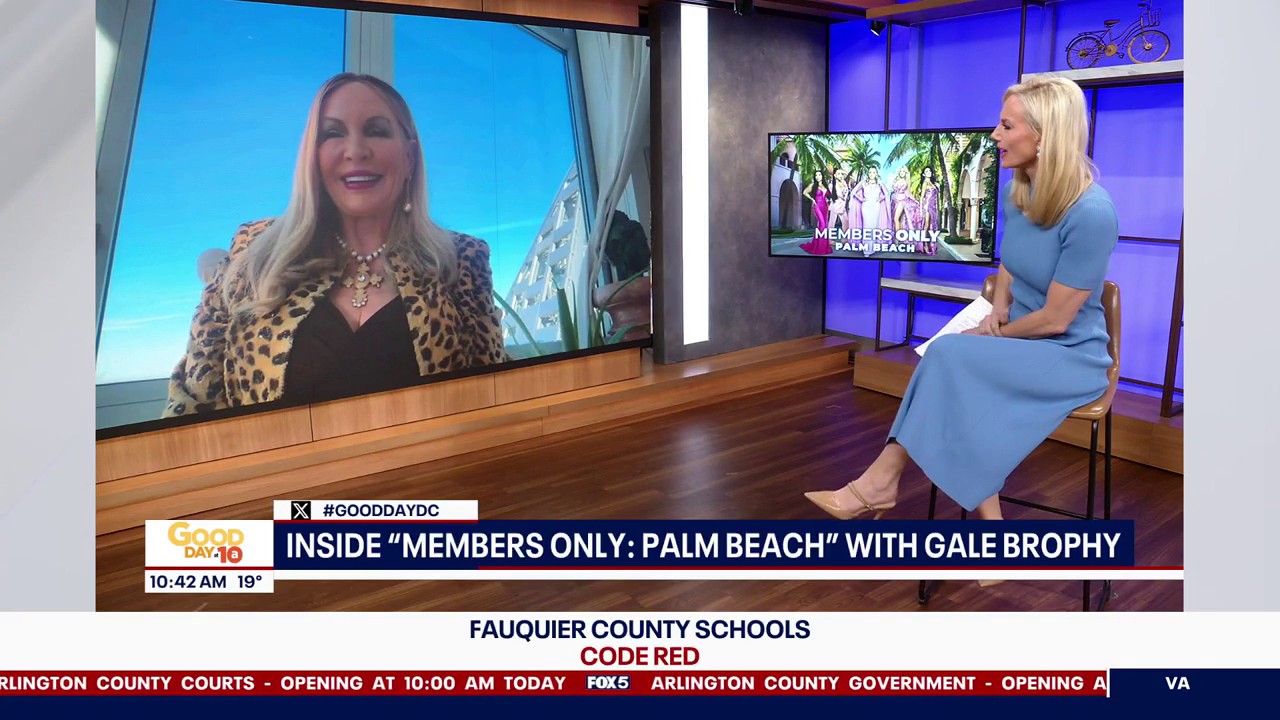 Inside "Members Only: Palm Beach"