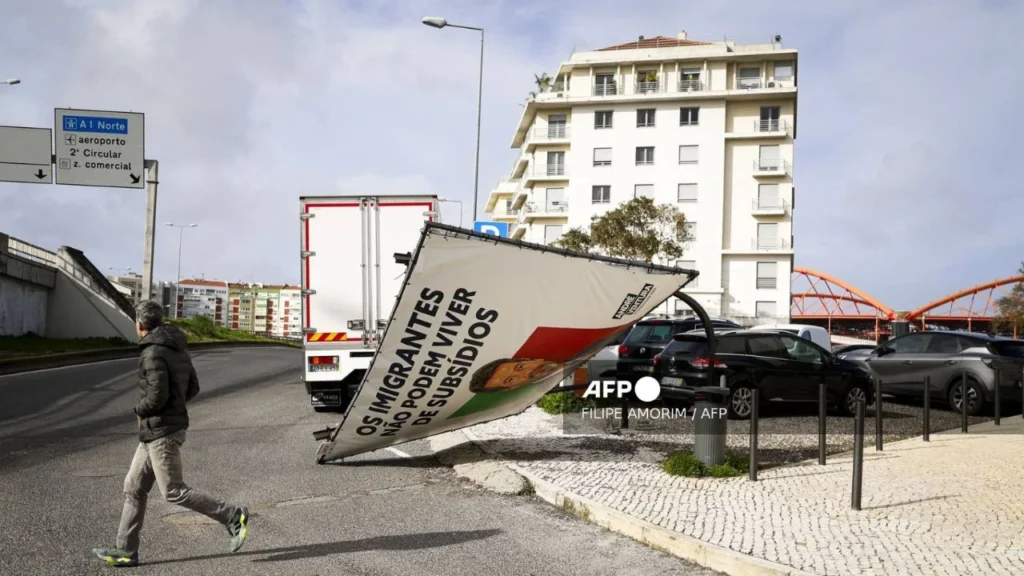 Tormenta Kristin deja cuatro muertos y daños materiales en Portugal