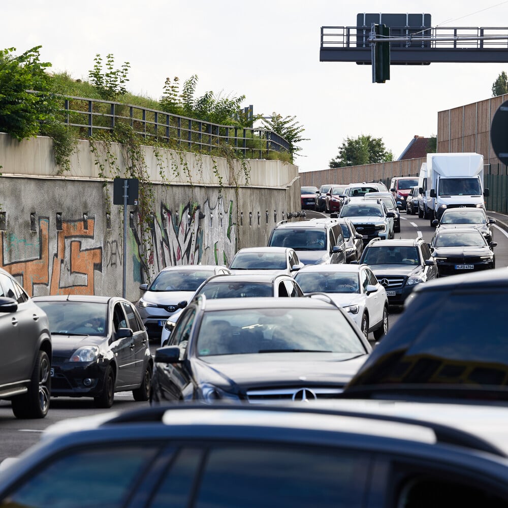 Verkehrschaos an der Berliner A100: Elsenbrücke wird frühestens im ...