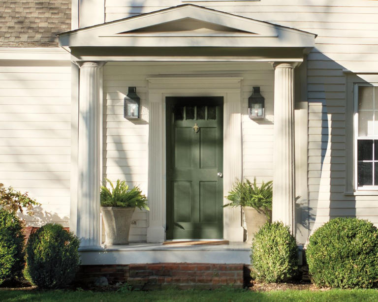 6 front door paint colors that will be everywhere in 2026, pros say
