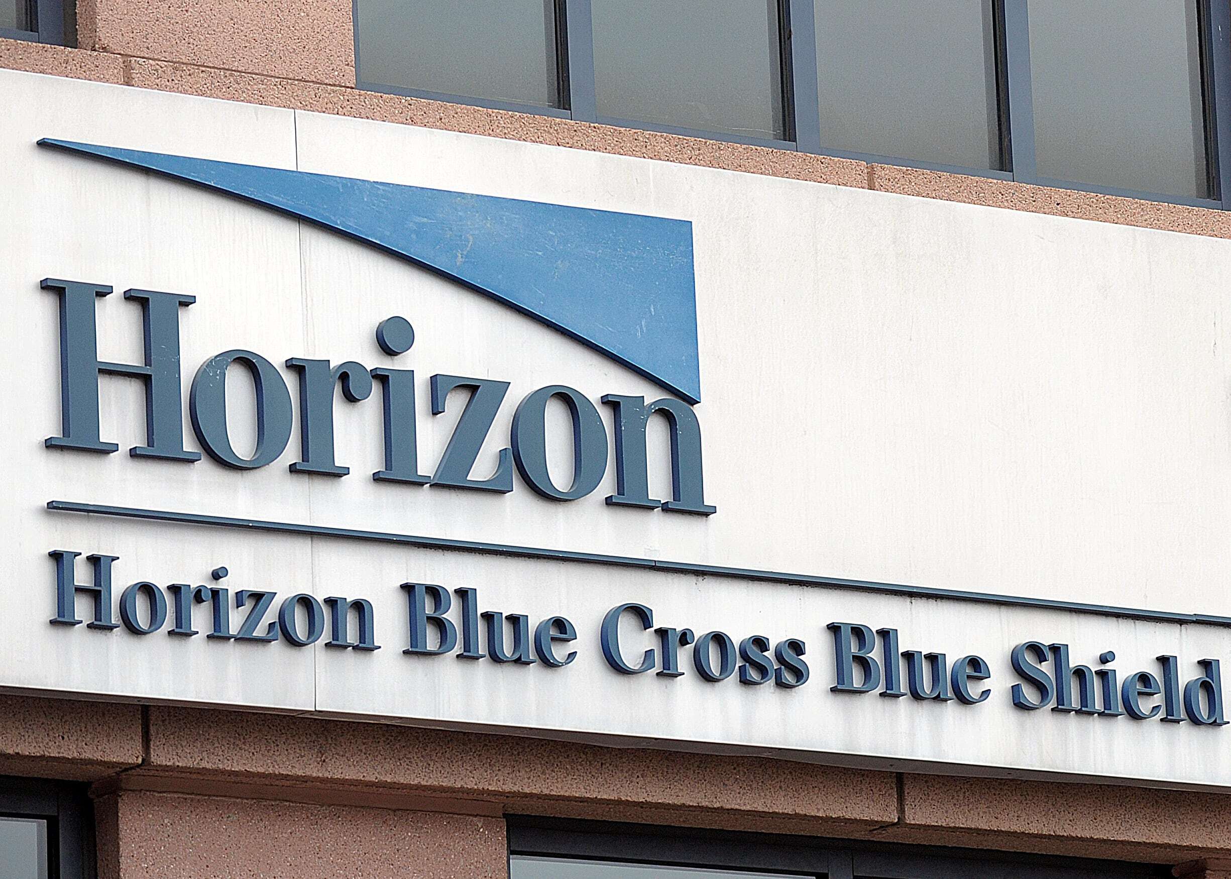 NJ.’s largest insurer to lay off 5% of its US workforce