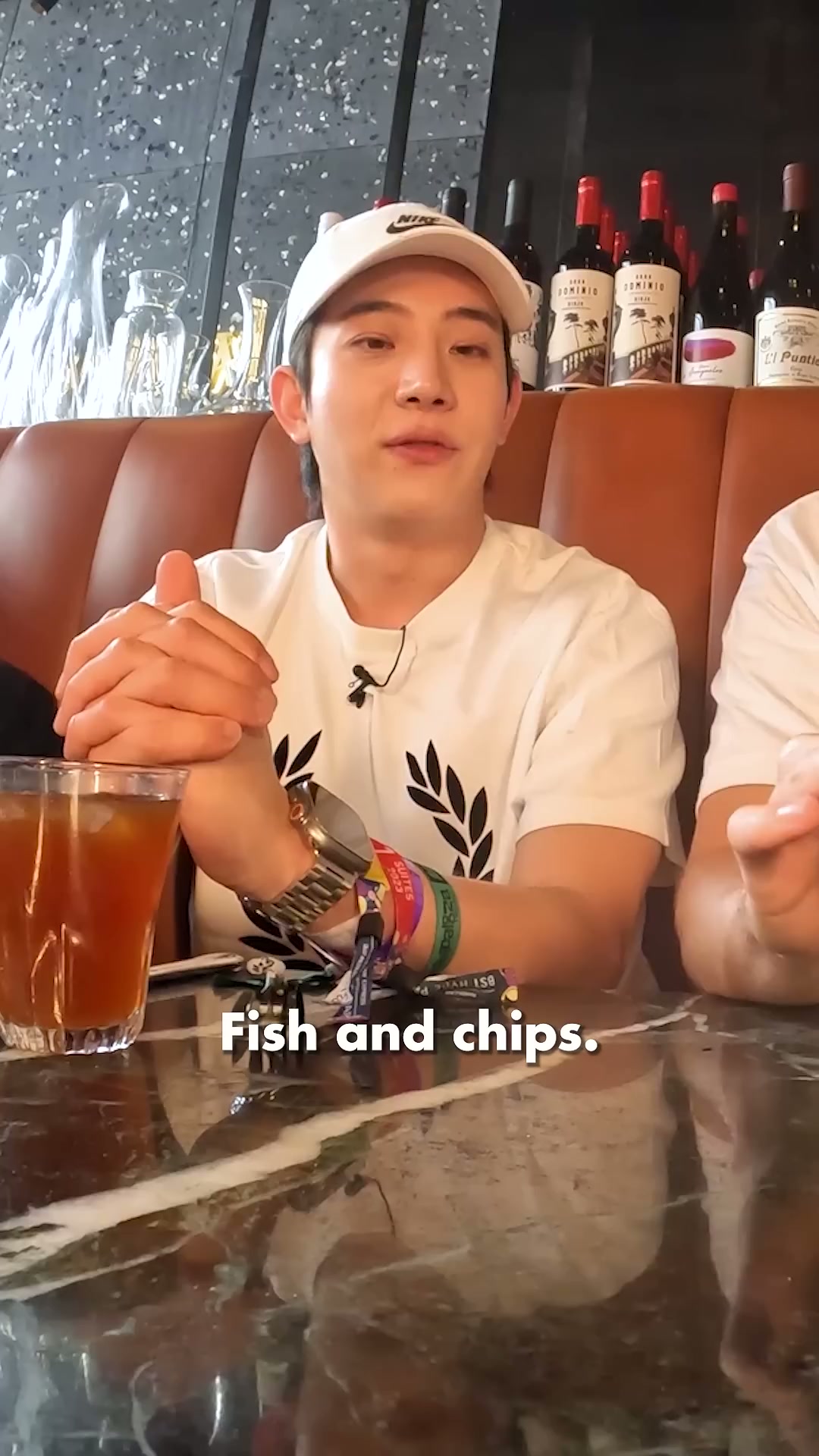 K-pop stars try full English breakfast for the first time! | British ...