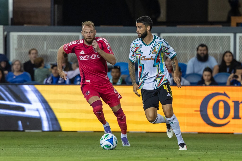 LA Galaxy acquire new star forward for upcoming season