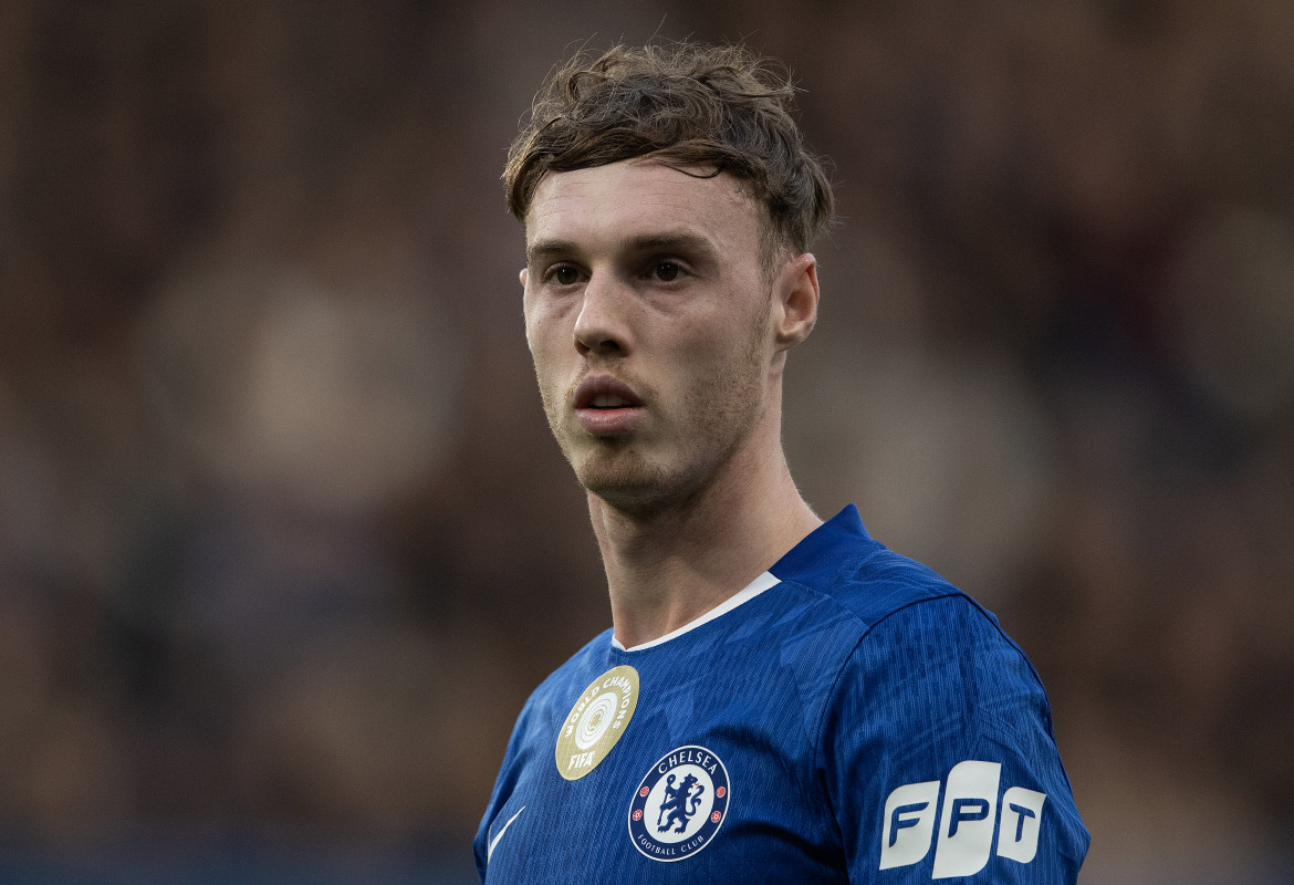 Why is Cole Palmer not playing tonight for Napoli vs Chelsea?