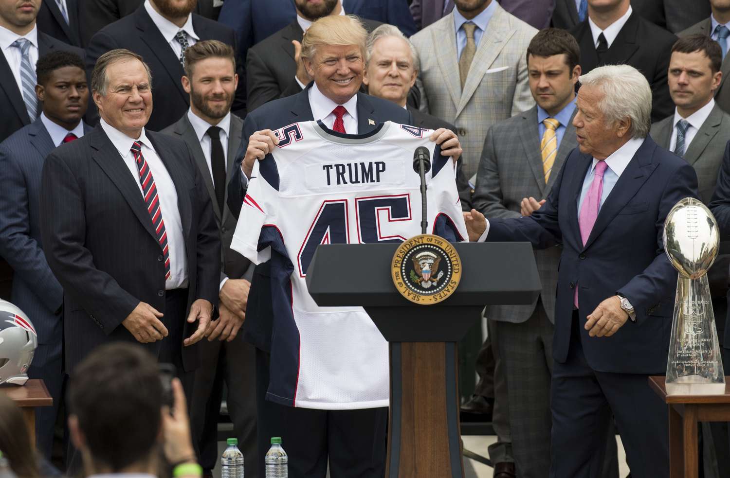 Donald Trump wants Hall of Fame vote 'overturned' after Bill Belichick ...