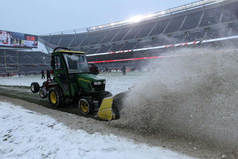 Chicago contest: 'Abolish ICE' leads snowplough names