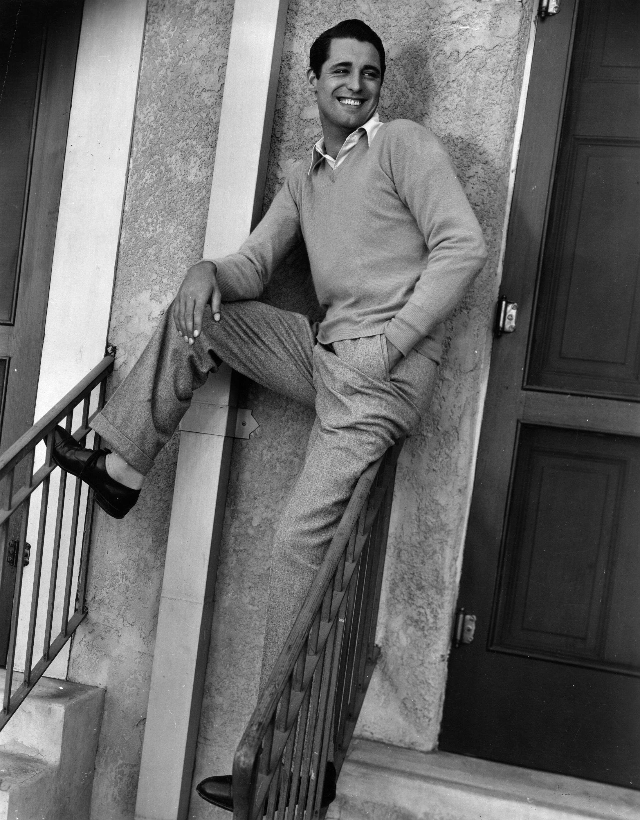 Cary Grant at home: 15 photos that go inside the private world of a ...