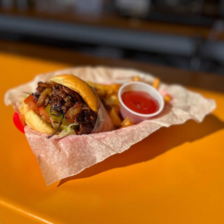 Every smash burger at this NC restaurant goes toward fighting childhood ...