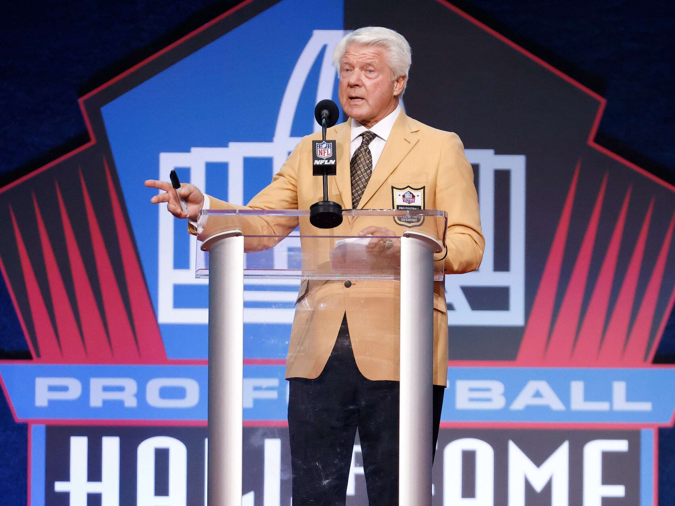Jimmy Johnson blasts Hall of Fame in NSFW rant after Belichick misfire
