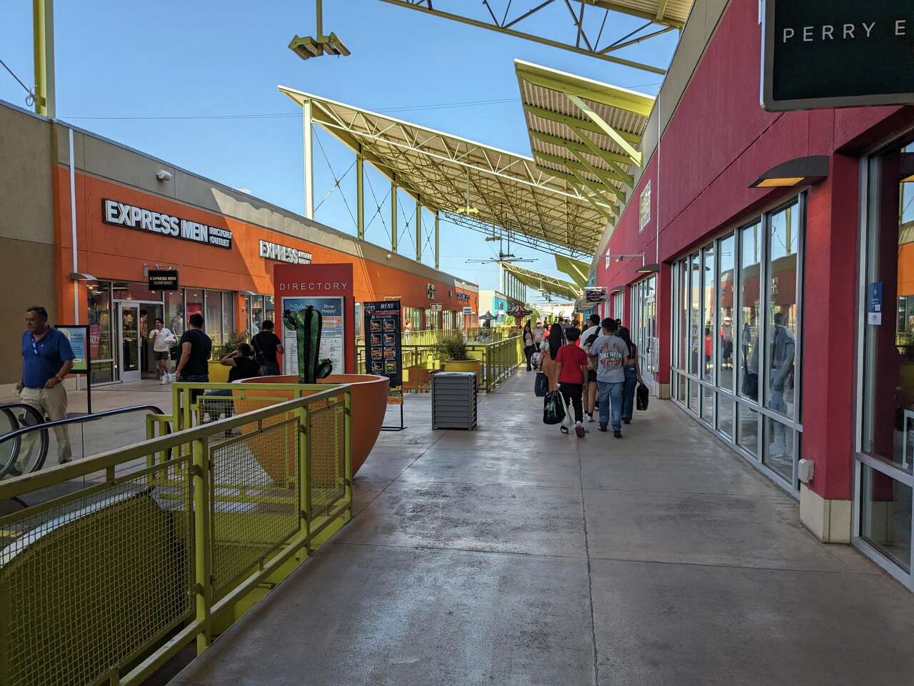 Outlook: Outlet Shoppes at Laredo to add Burlington to lineup